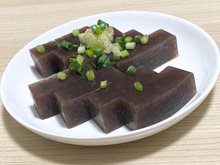 Making igisu, a traditional Japanese food even most Japanese people don ...