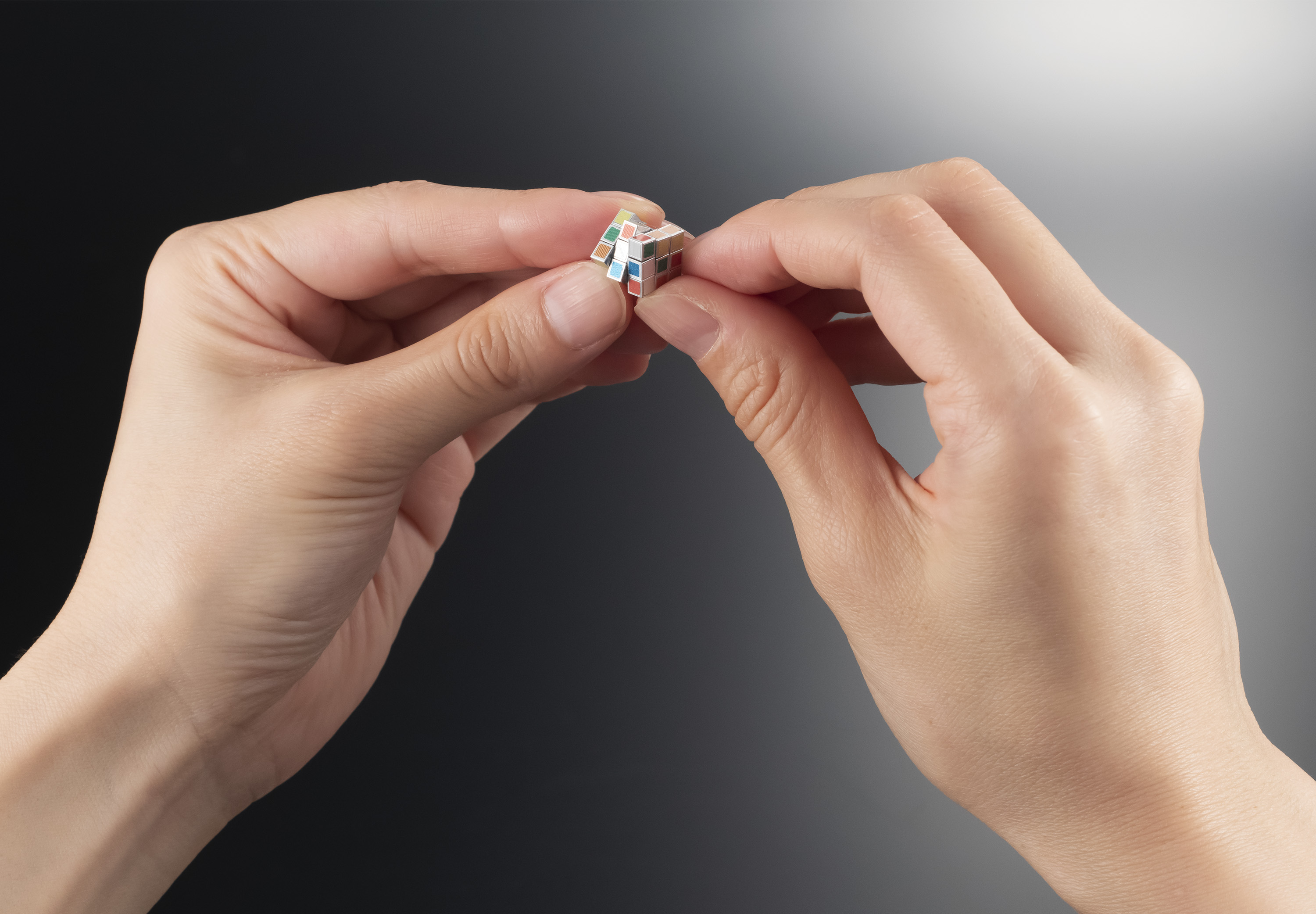 World’s smallest official Rubik’s Cube developed by Japanese companies ...