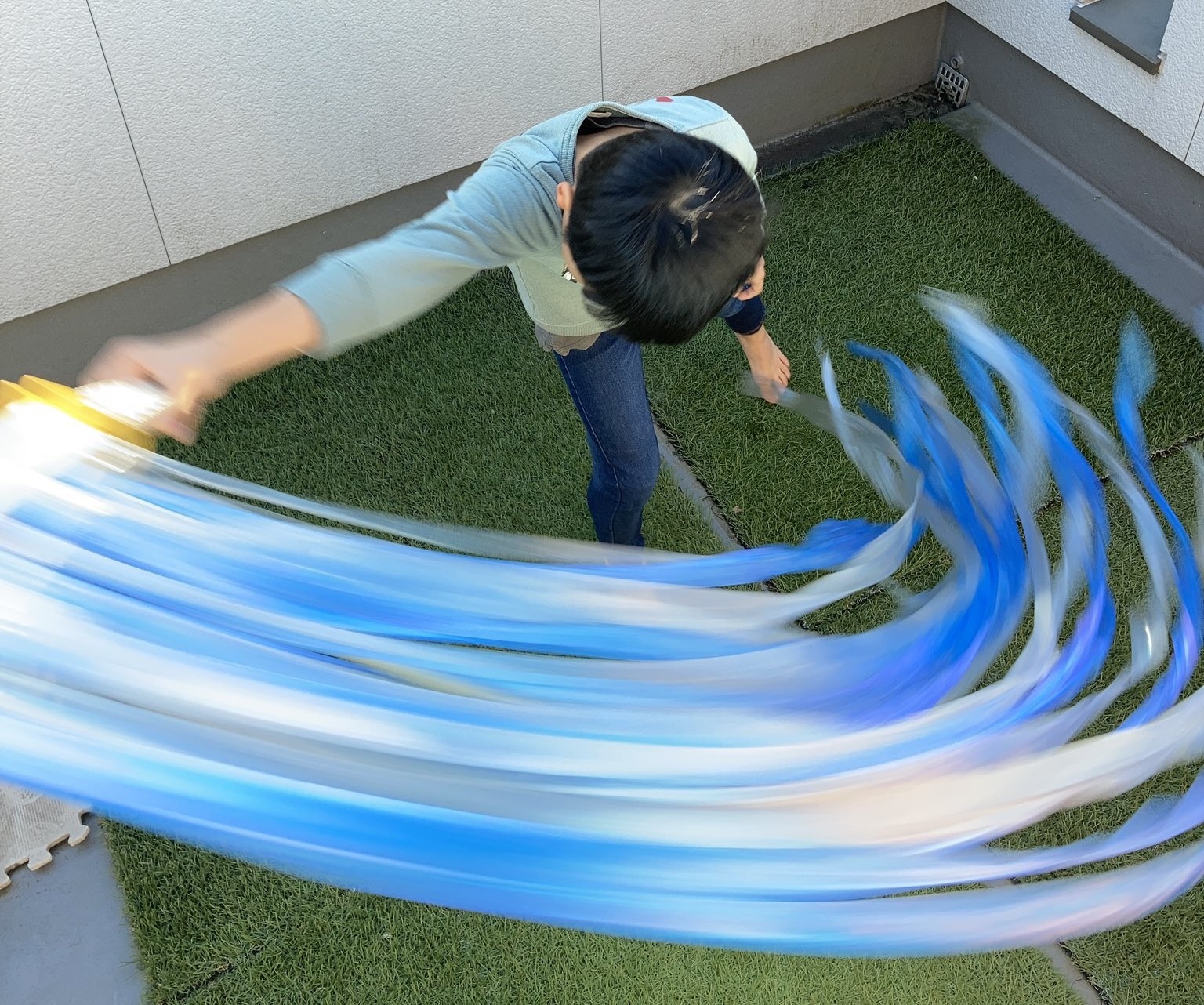 Awesome cosplay tip lets you create an anime power barrier without ...