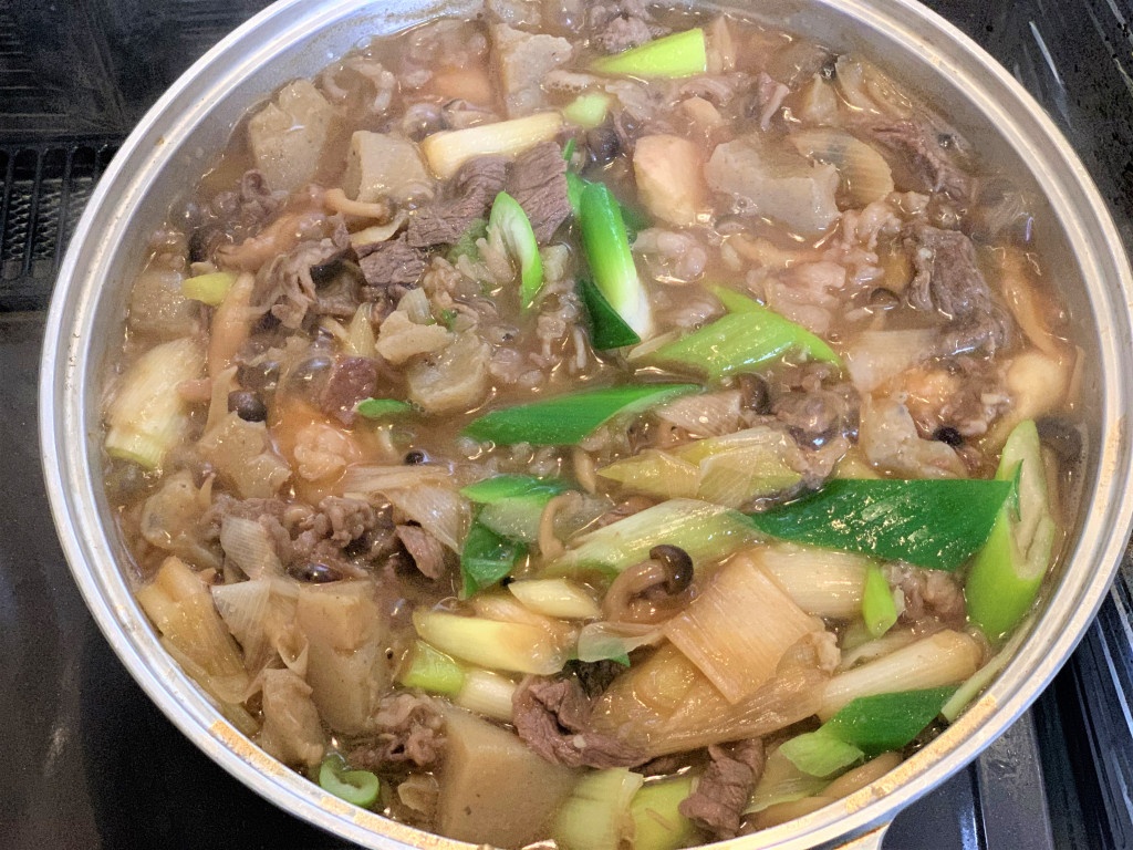 We try making imoni, the beloved taro and beef stew of northern Japan ...