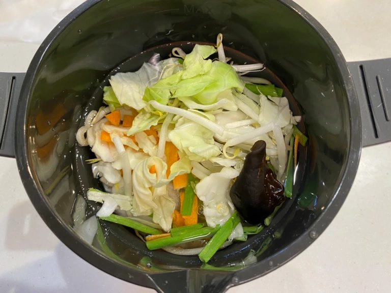 Japan’s new carriable one-person hot pot maker is our newest cooking ...