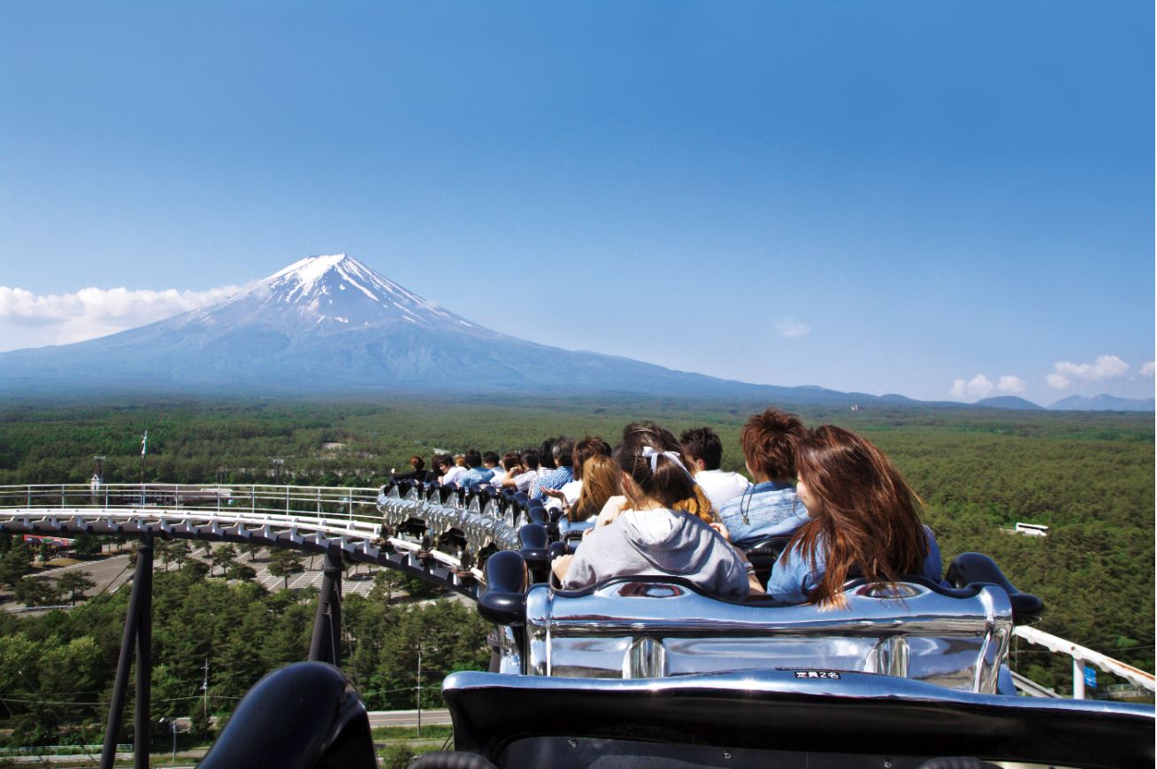 A terrifying new way to view Mt Fuji: From a deck at the top of a giant ...