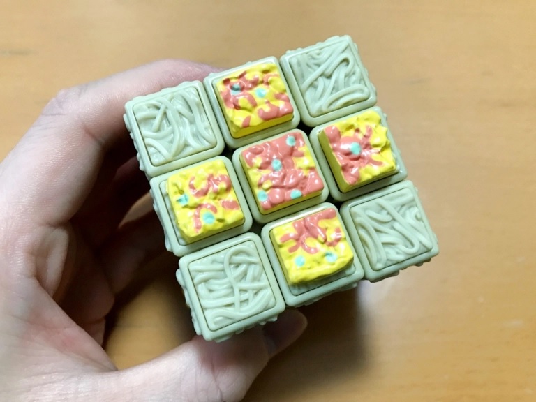 Japan’s new instant noodle Rubik’s Cube is fiendishly hard【Photos ...