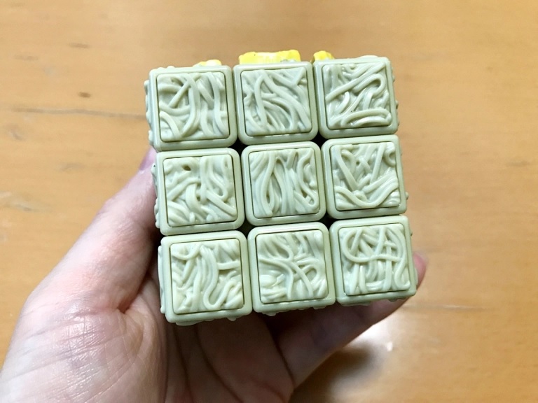 Japan’s new instant noodle Rubik’s Cube is fiendishly hard【Photos ...