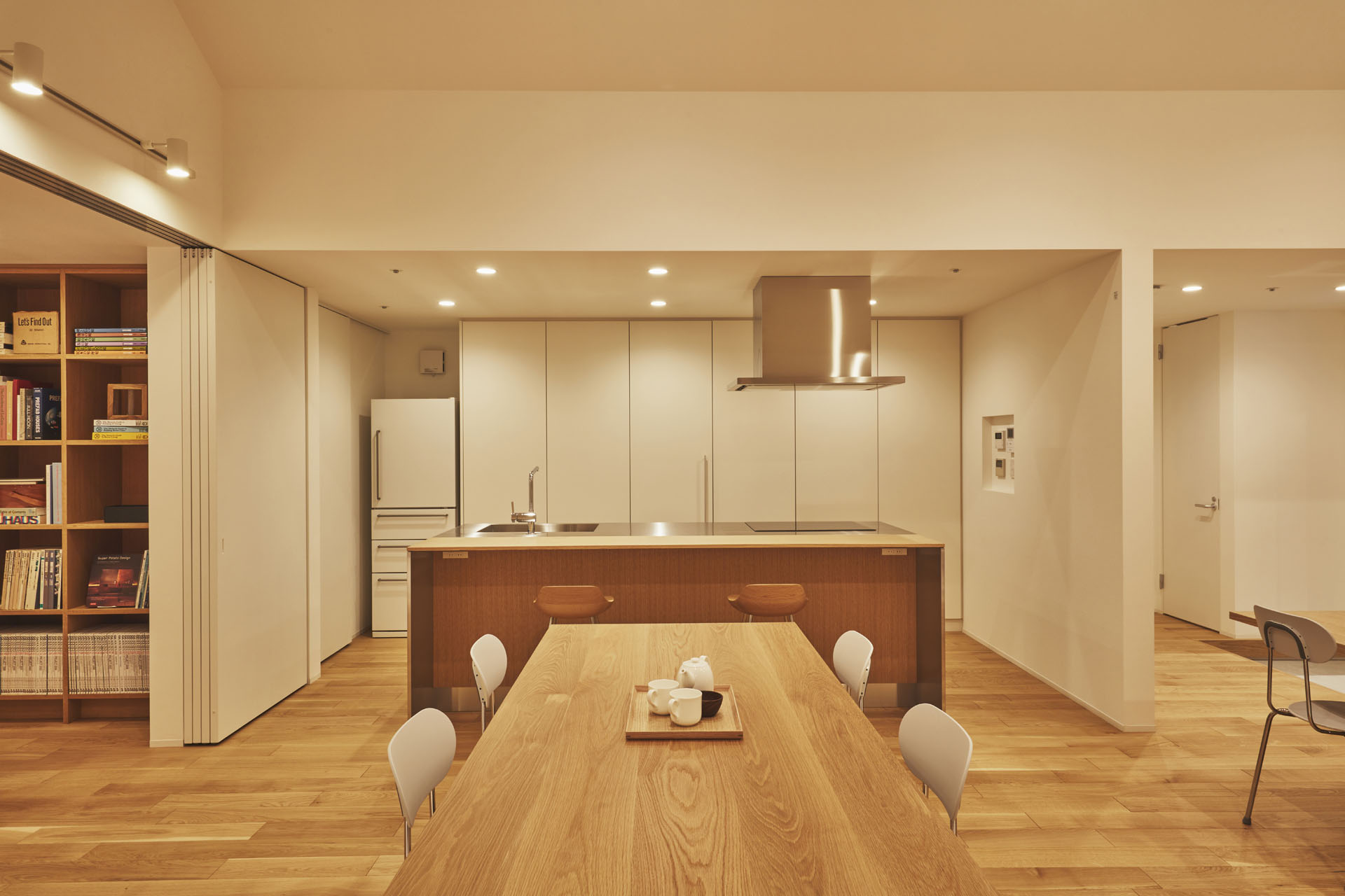 Tour a stylish, minimalistic Muji House in new downtown Tokyo showroom ...