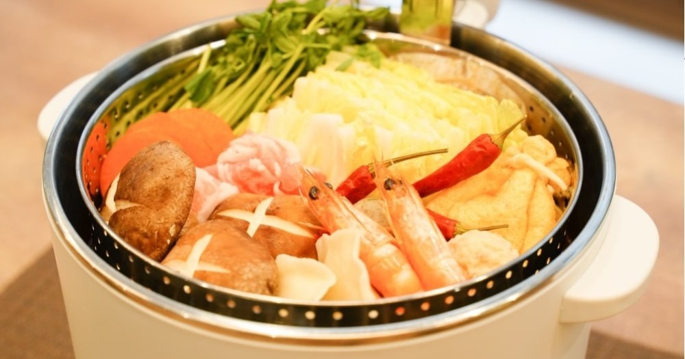 A Japanese hot pot with an elevator inside is just what we need to make ...