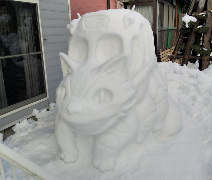 Master anime snowman builder in Japan makes snow Catbus and Pokémon ...