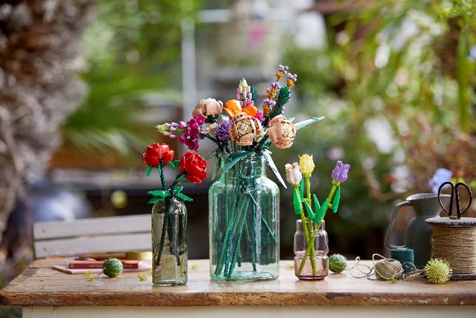 Lego’s new Botanical Collection opens up a world of permanent petal ...