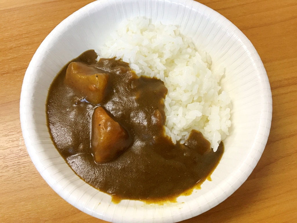 We mixed 43 different kinds of Japanese curry together to make The King ...