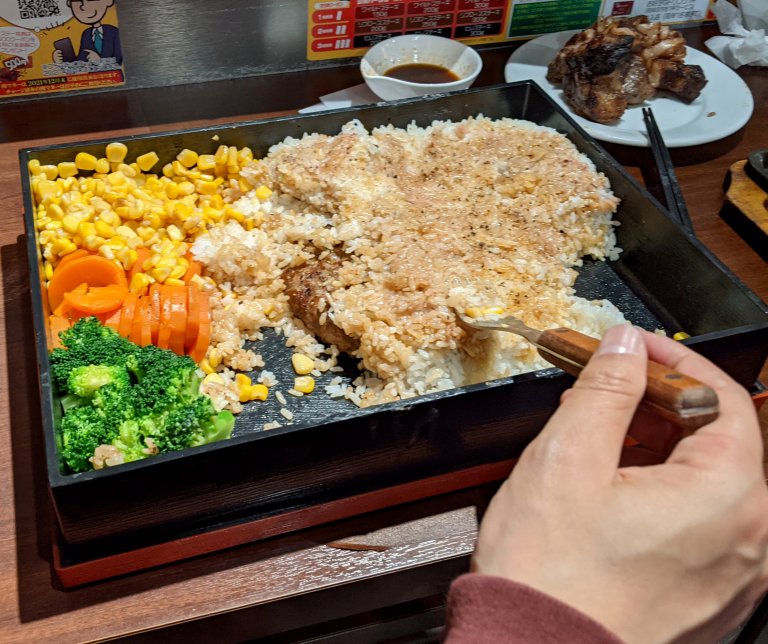 Man vs. Steak: We band together to eat 4.5 kilograms of beef at Ikinari ...