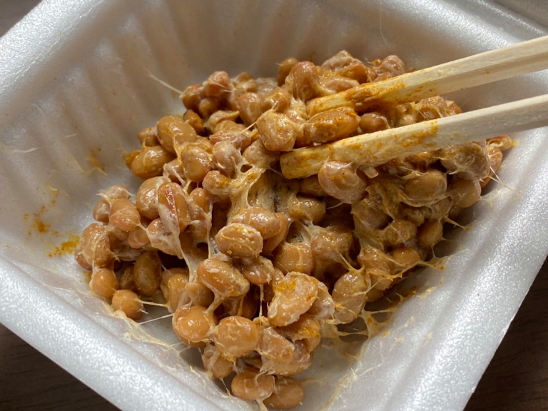 We spice up our fermented soybeans with curry powder flavored natto ...