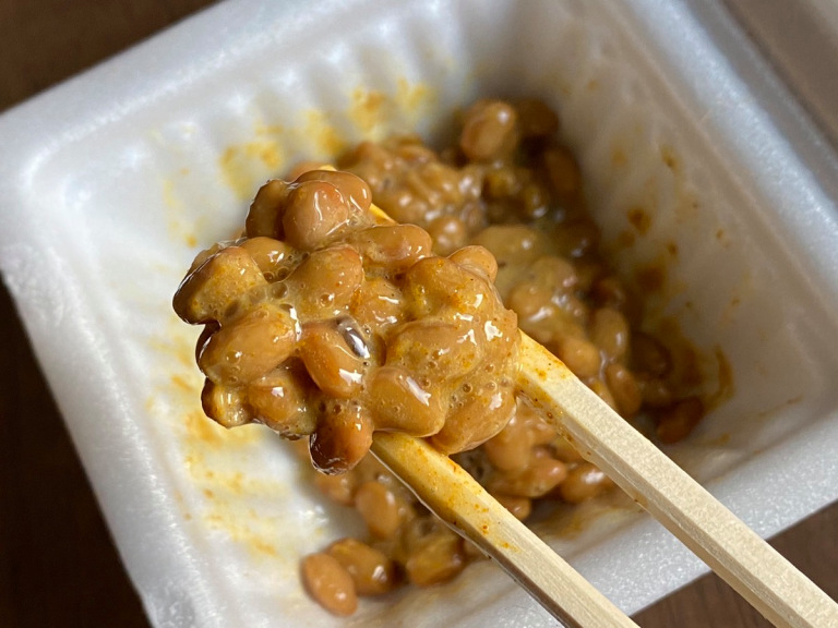We spice up our fermented soybeans with curry powder flavored natto ...