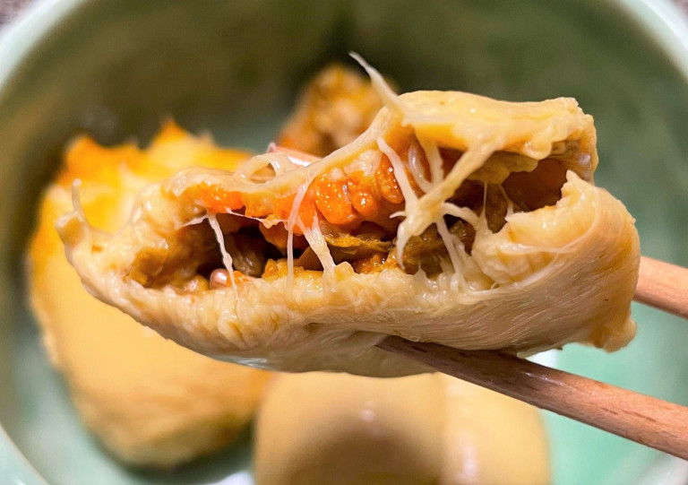 We eat hoya sea squirts out of a can, enjoy a tasty regional delicacy ...