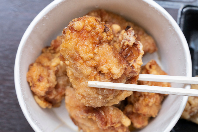 Japanese fast food fried chicken showdown, featuring…Yoshinoya?【Taste ...