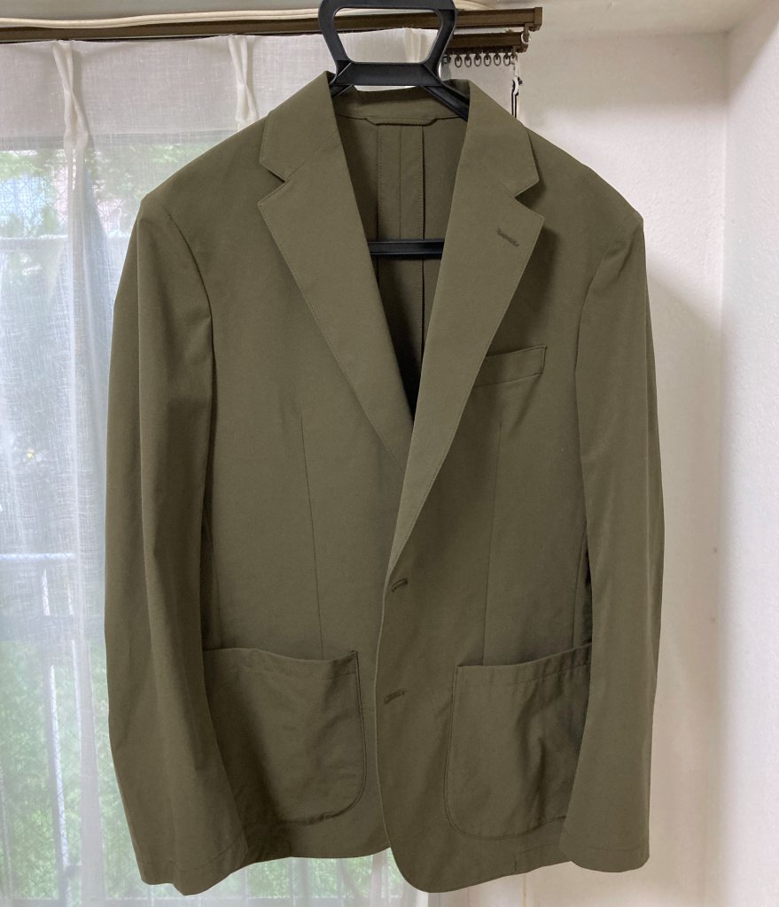 Mr. Sato reveals his new suit jacket’s hidden, convertible secret ...