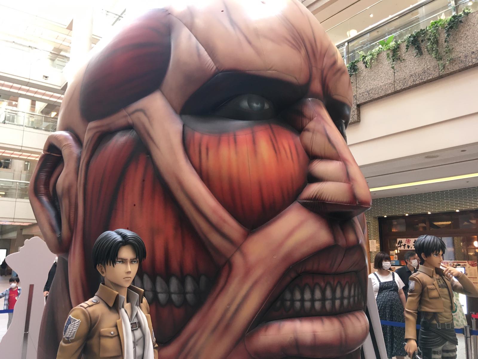 Gigantic Attack on Titan anime titan appears at shopping mall in Japan ...