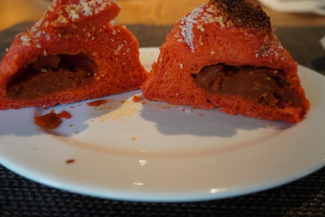 Mt Fuji Curry Bread: Worthy of the award and the long waiting list ...