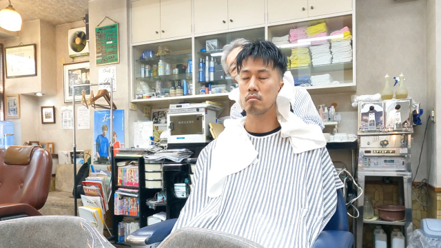 What it’s like to get a haircut at Japan’s oldest barber shop ...