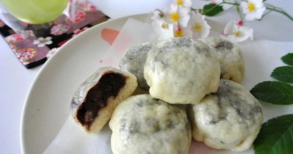 Make your own Japanese manju snacks with hotcake mix【SoraKitchen ...