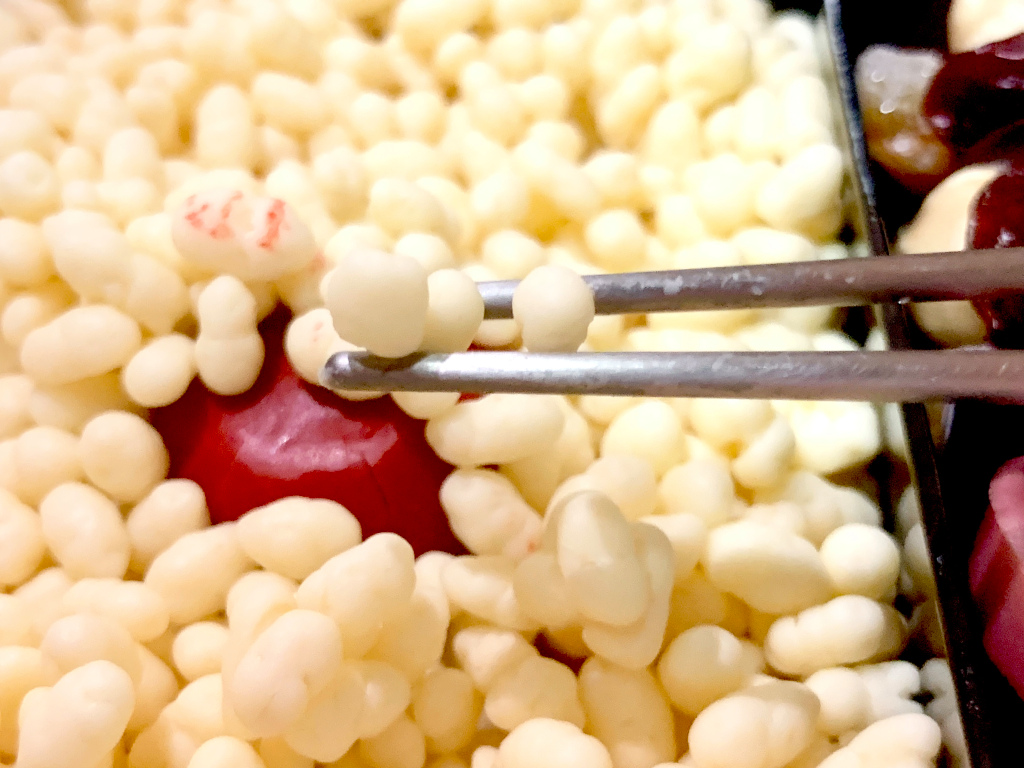 We tried a gourmet chocolate bento box worth 2,700 yen, and every bite ...