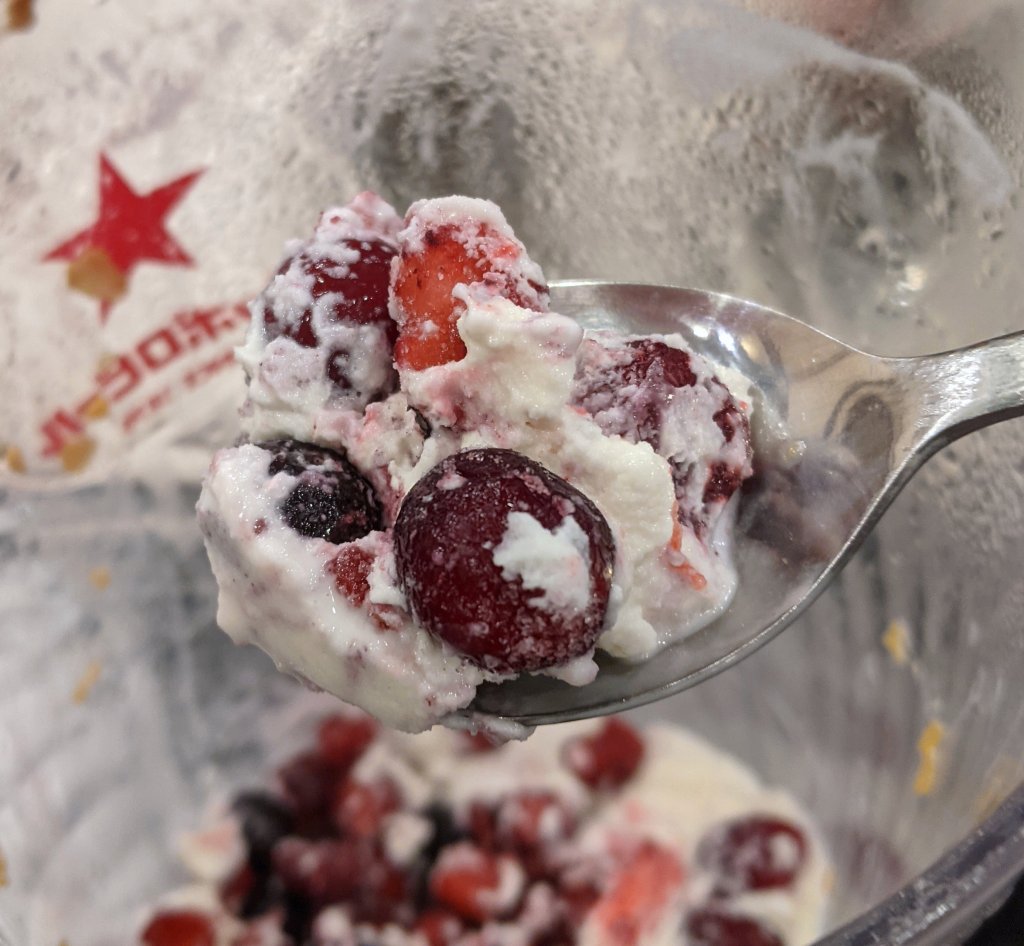 Japan’s Super Colossal Mega Parfait is so freakishly huge it comes in a ...