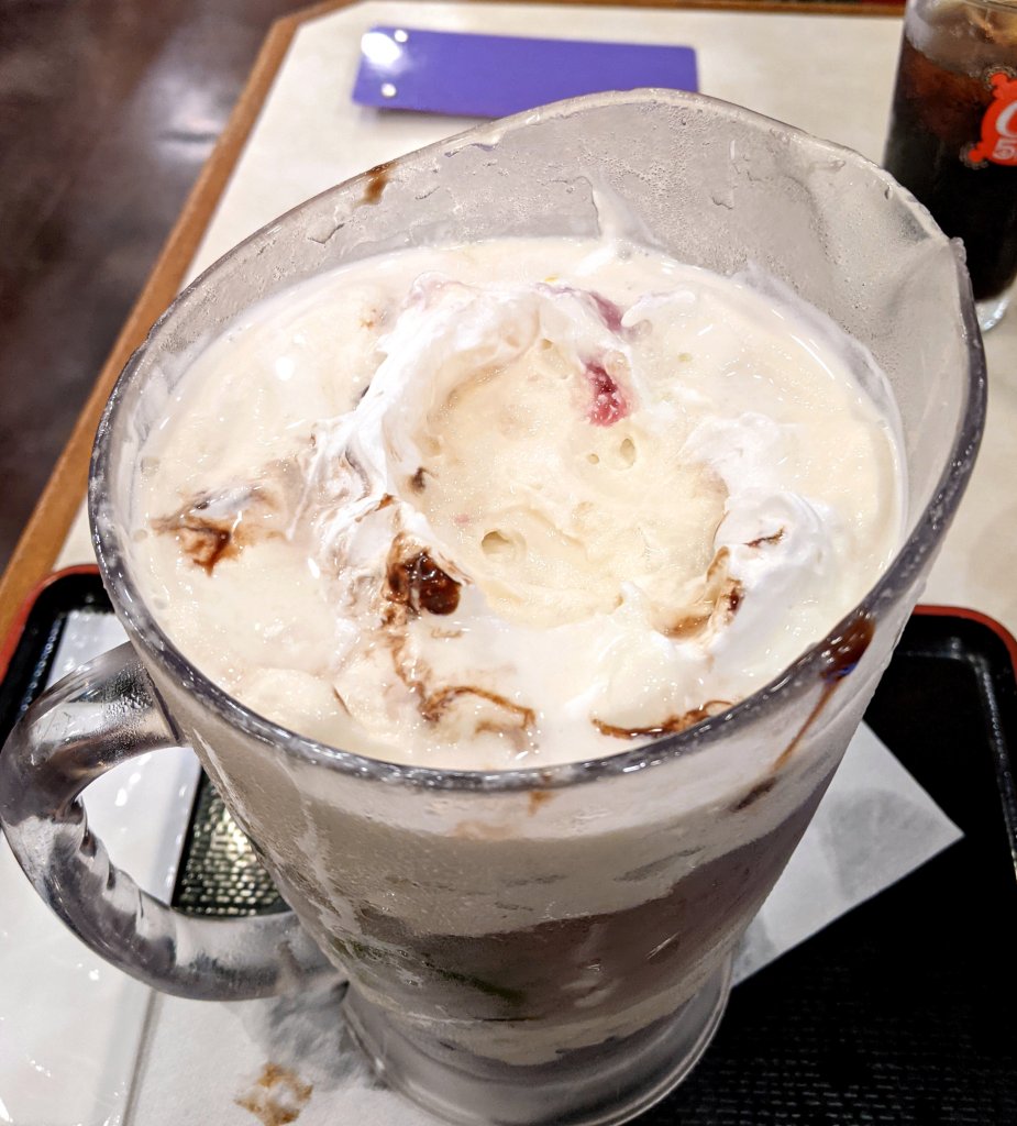 Japan’s Super Colossal Mega Parfait is so freakishly huge it comes in a ...