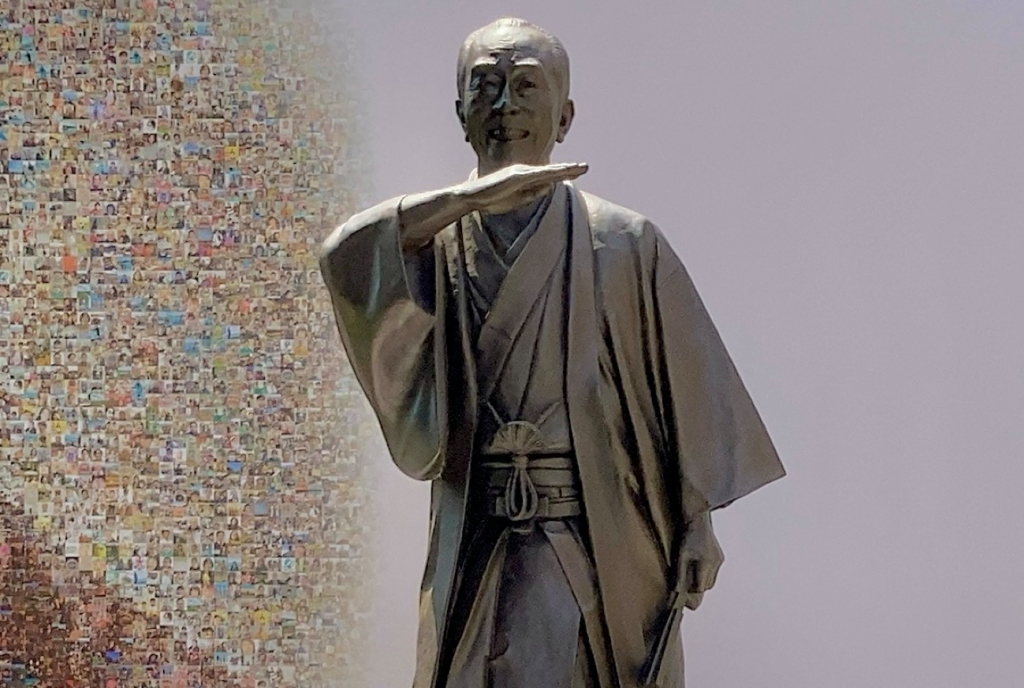 A visit to statue of Tokyo comedian and COVID casualty Ken Shimura ...