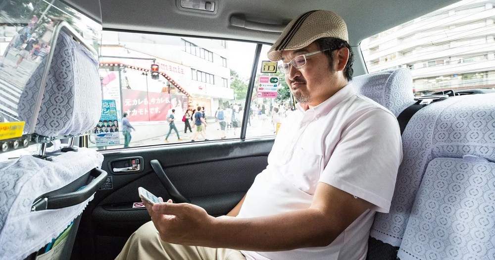 Time for Japan to start tipping taxi drivers? Cab company now gives ...
