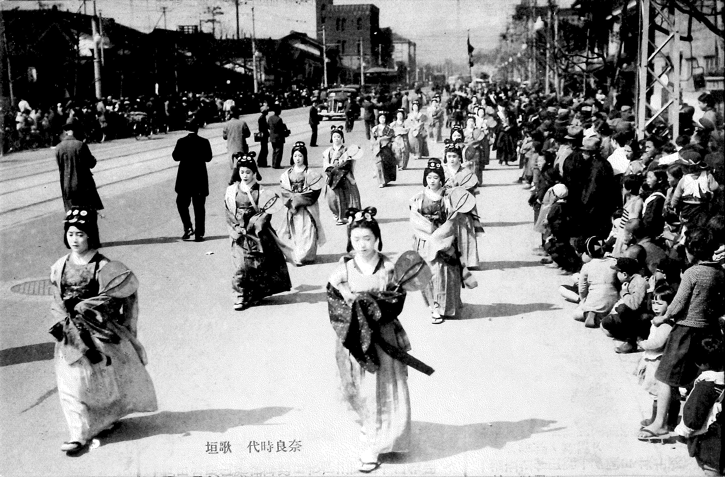 Exhibition on the 1,500 year-history of traditional Japanese women’s ...