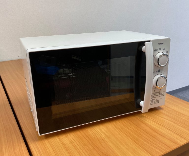 Tokyo has a completely unmanned, honor-system electronics and appliance ...