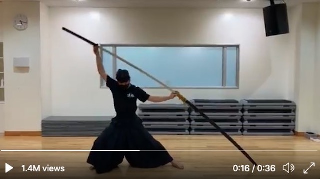 Sephiroth in real life? How to unsheathe a massive 6.8-foot samurai ...