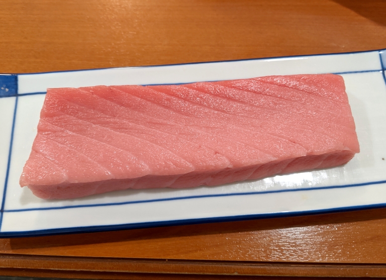 How to choose a great block of sashimi-grade tuna – 66-year maguro ...