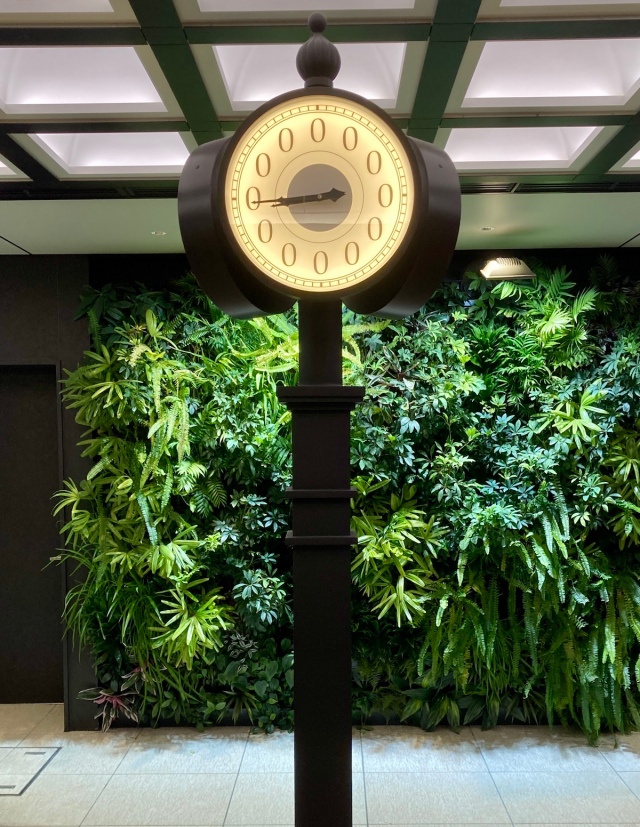 Tokyo Station Waterscape Toilet looks more like an aquarium than a ...
