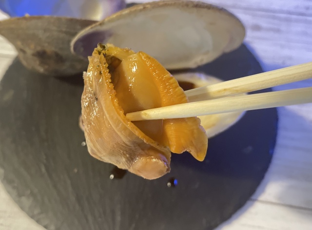 We try clams from a Japanese vending machine and live to tell the tale ...