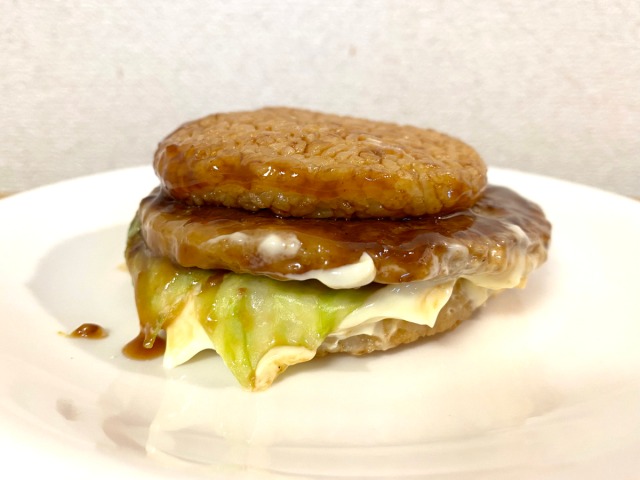 Lotteria unveils its first rice burgers, but how do they compare to Mos ...