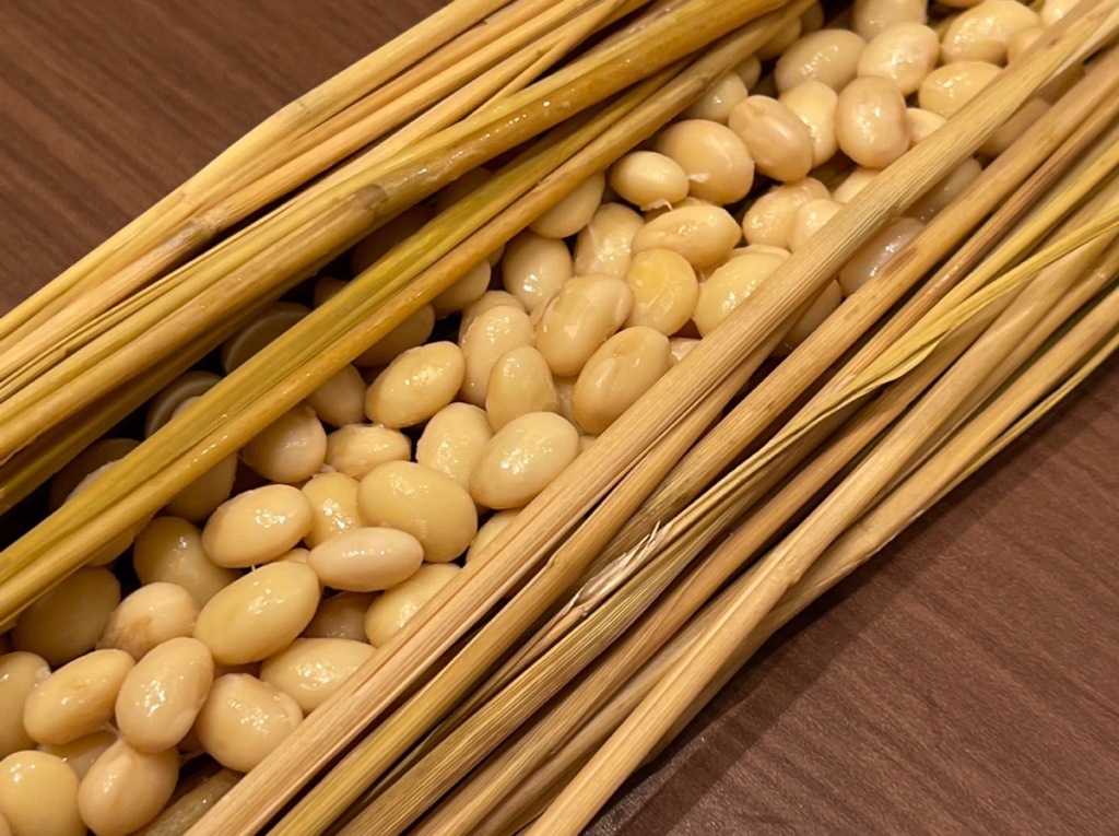 We tried making natto the old-fashioned way, and the result was ...