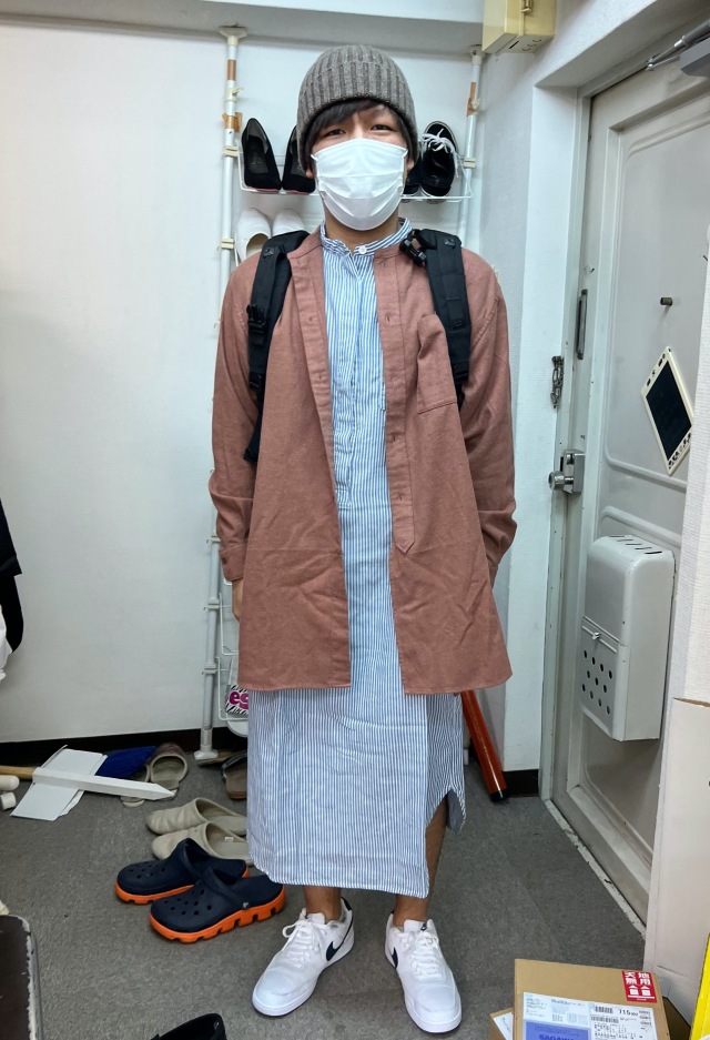 9 middle-aged Japanese men come to work in the clothes they’d like ...