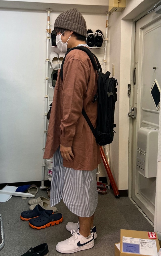 9 middle-aged Japanese men come to work in the clothes they’d like ...