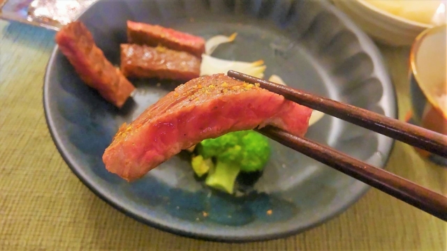 Japanese vending machine serves up Wagyu beef steaks in the countryside ...