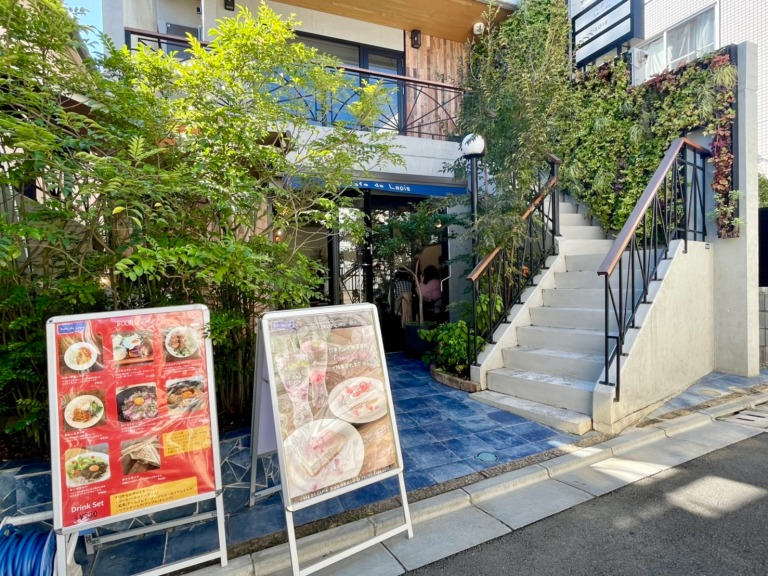We visit a Harajuku cafe where you can customize food with your ...