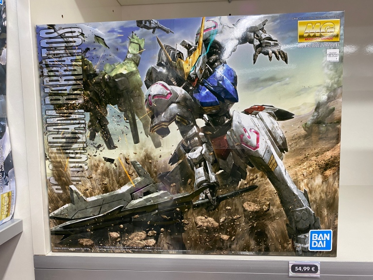 What are the most popular Gundam model kits in Paris? French Bandai ...