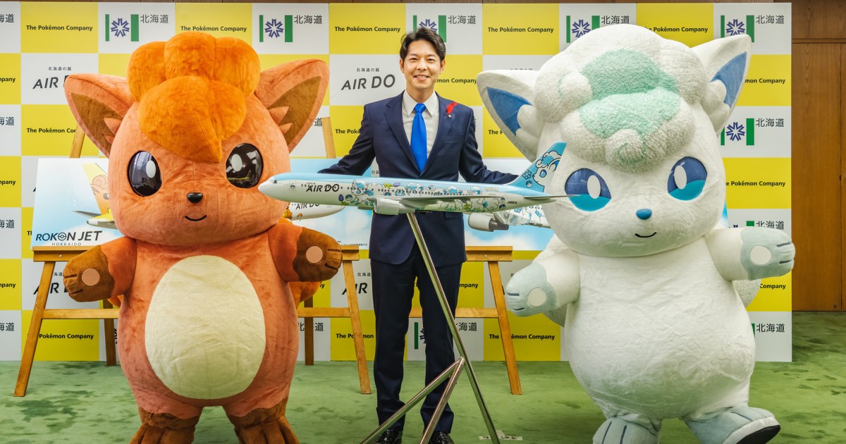 New adorable, two-color Vulpix airplane will take you to Hokkaido, not ...
