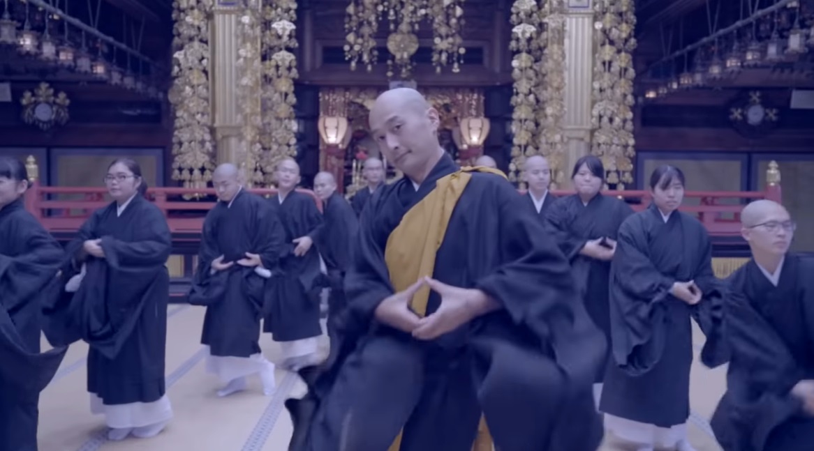 Real Buddhist monk shows off hot (and sweet) EDM dance moves in Mount ...