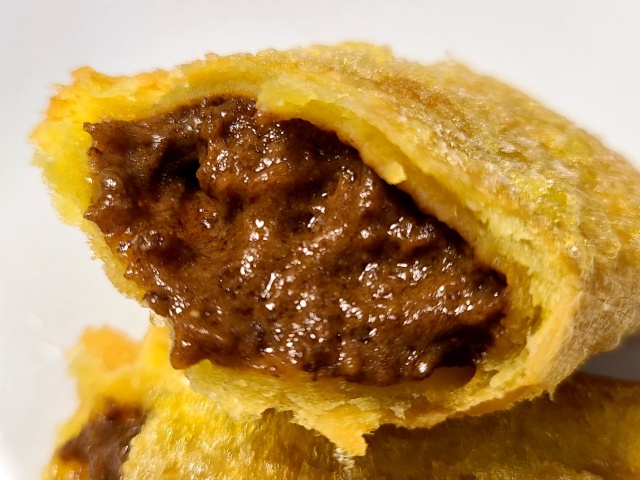 McDonald’s Japan attempts to seduce us with its new Beef Stew Pie ...