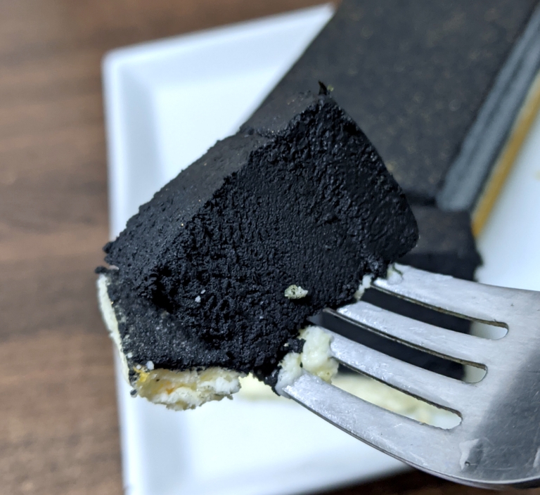 Roasted nori seaweed cake might be a dessert even more Japanese than ...