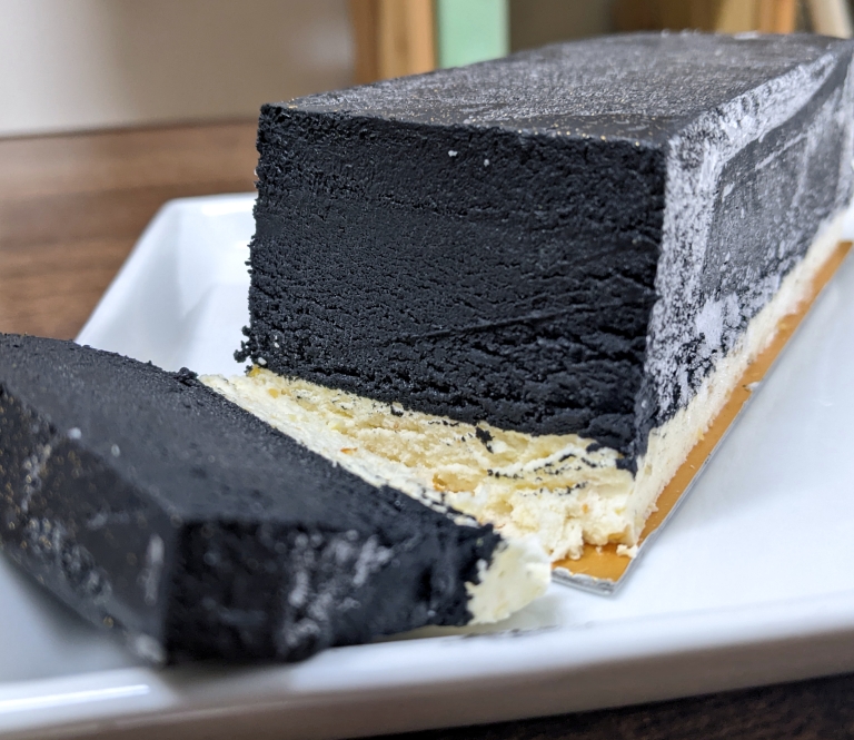 Roasted nori seaweed cake might be a dessert even more Japanese than ...