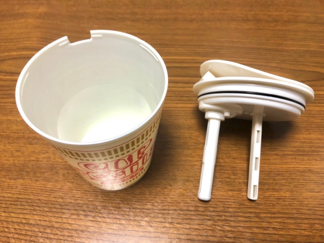 We try the new Cup Noodle Humidifier from Nissin | SoraNews24 -Japan News-