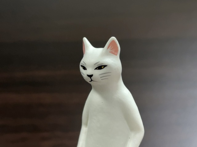Cats bowing in apology is Japan’s latest weird gacha capsule toy ...