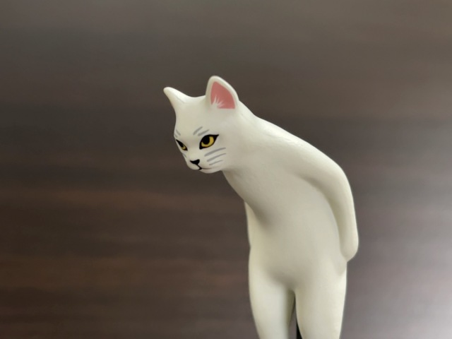 Cats bowing in apology is Japan’s latest weird gacha capsule toy ...