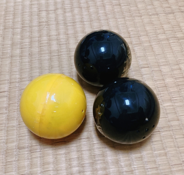 Japan’s realistic railroad crossing capsule toys bring back painful ...